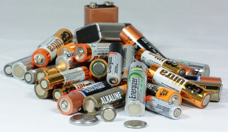 (ВИДЕО) Како да проверите дали батериите се полни или празни? - IPortal